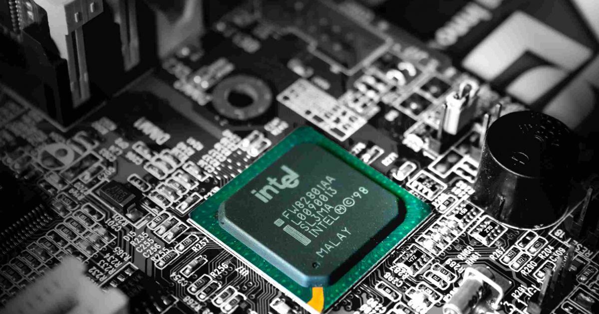 Italy and Intel nearing a 5-billion-dollar microchip plant deal ...
