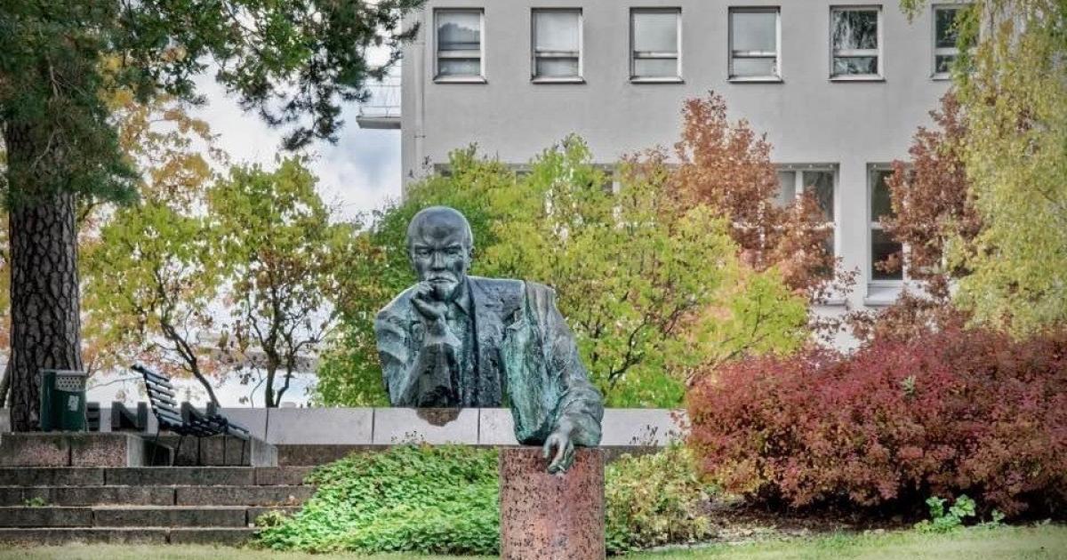 Finland takes down its last remaining statue of Lenin | TheMayor.EU