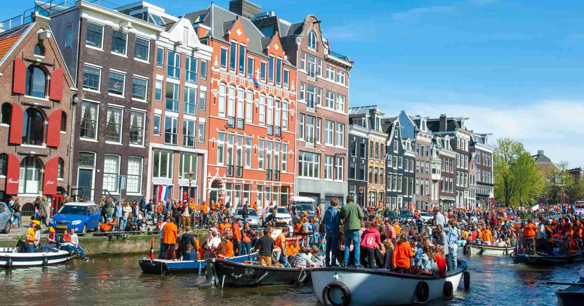 Amsterdam to ban smoking marijuana on the streets | TheMayor.EU