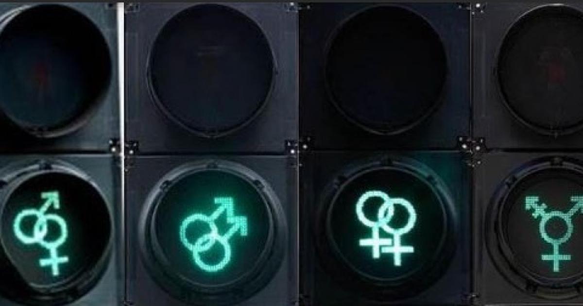 Belgian town celebrates pride with LGBT+ traffic lights | TheMayor.EU