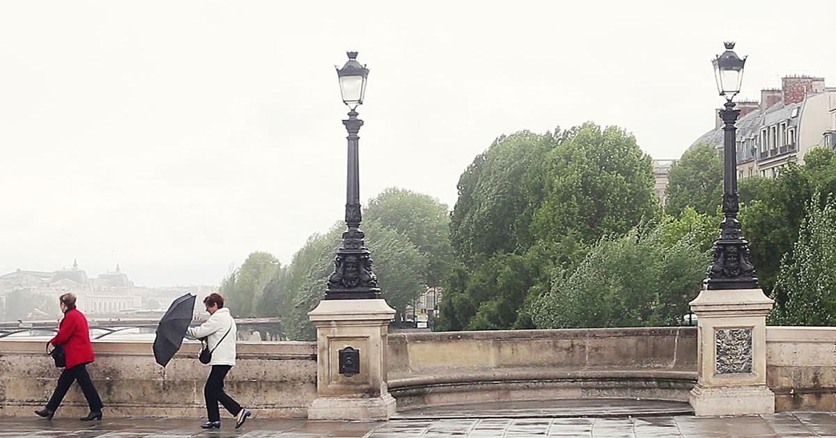Paris issues wind warning for Thursday due to bomb cyclone | TheMayor.EU