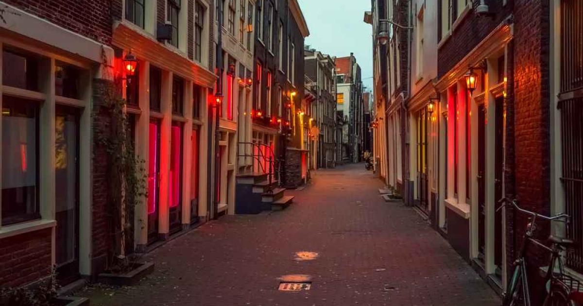 Amsterdam authorities want to move Red Light District to a skyscraper ...