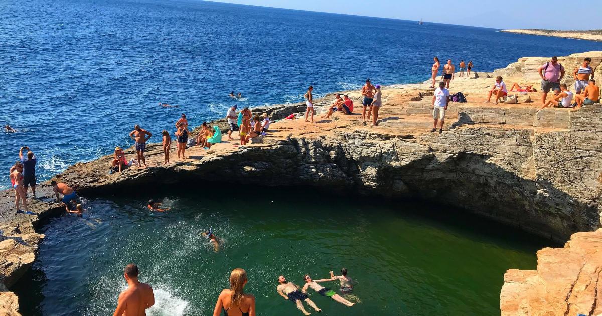 Giola – the natural stone pool