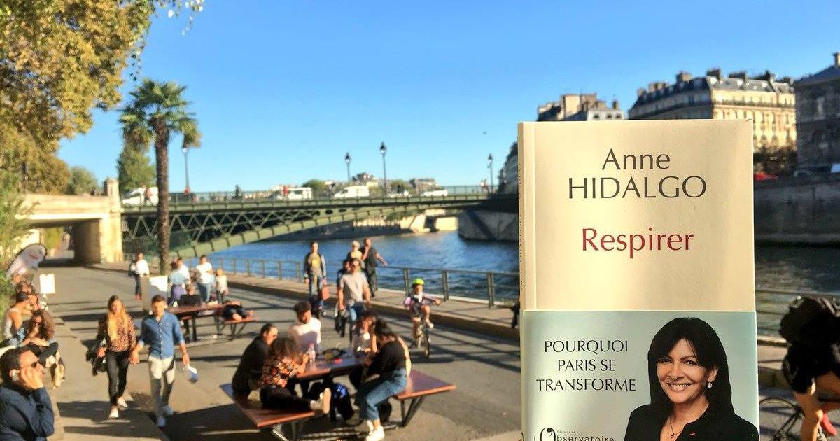 The mayor of Paris with a plea to the environment in a book
