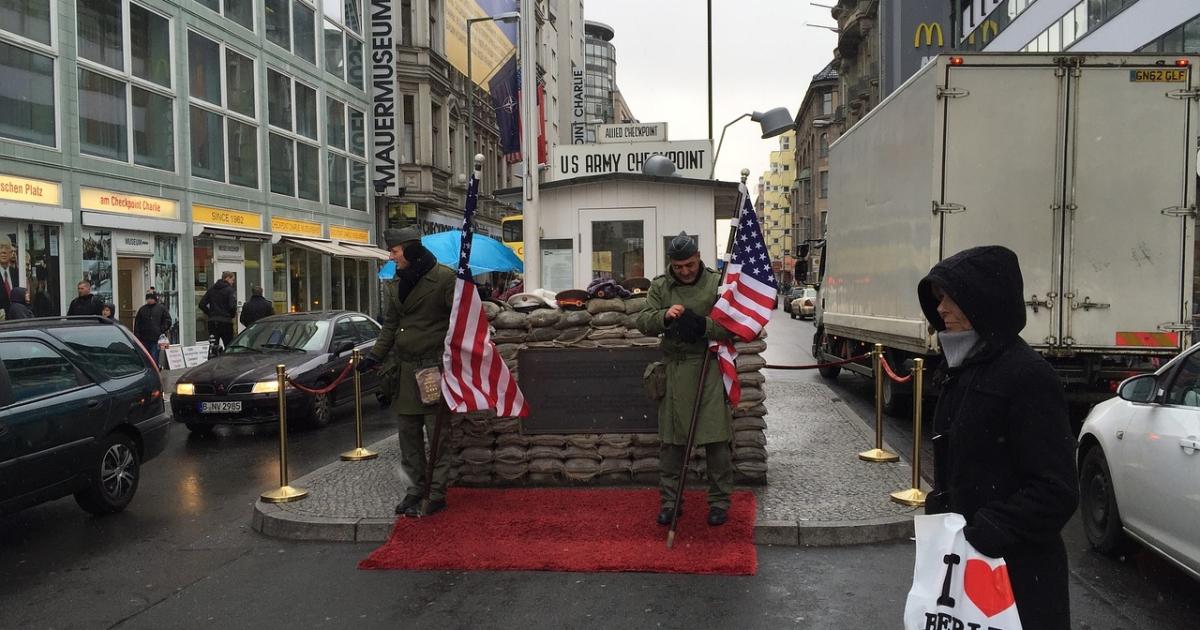 Checkpoint Charlie to be renovated and transformed | TheMayor.EU