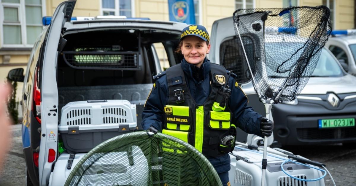 Eco patrol of Warsaw get new electric cars | TheMayor.EU