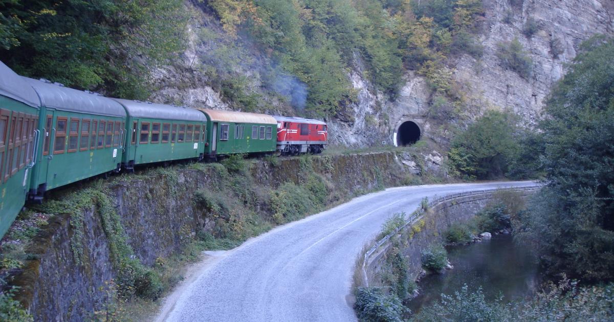 Bulgarian narrow-gauge line listed among Europe’s 10 best rural train ...