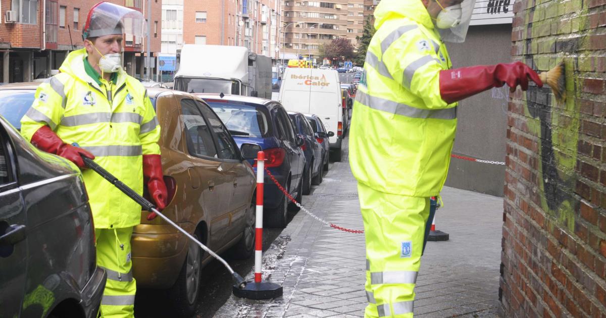 One of Madrid’s neighbourhoods gets serious about urban cleaning ...