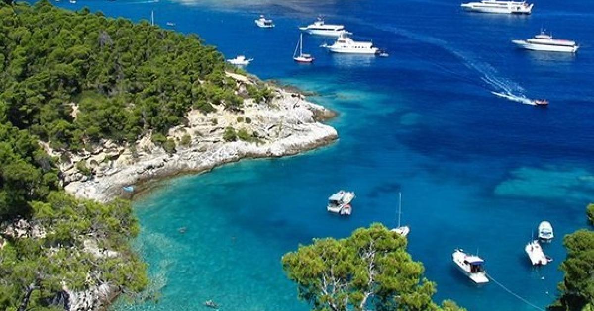 The Italian islands, Isole Tremiti, ban plastic cups, plates and utensils