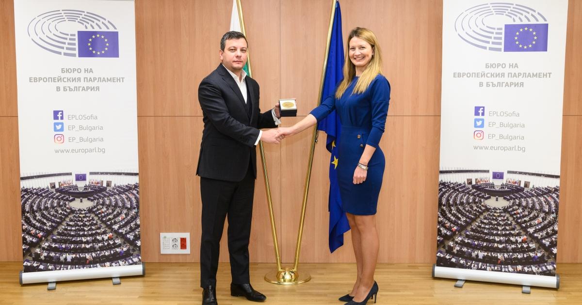 The founder of TheMayor.EU received an honorary medal from the European ...