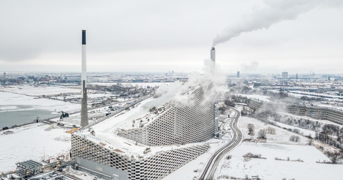 CopenHill receives 2021 World Building of the Year title | TheMayor.EU