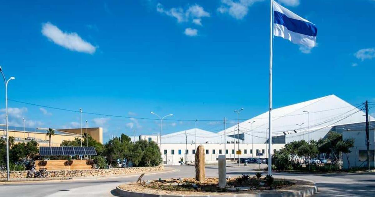 Ħal Safi now boasts Malta’s first solar-powered roundabout | TheMayor.EU