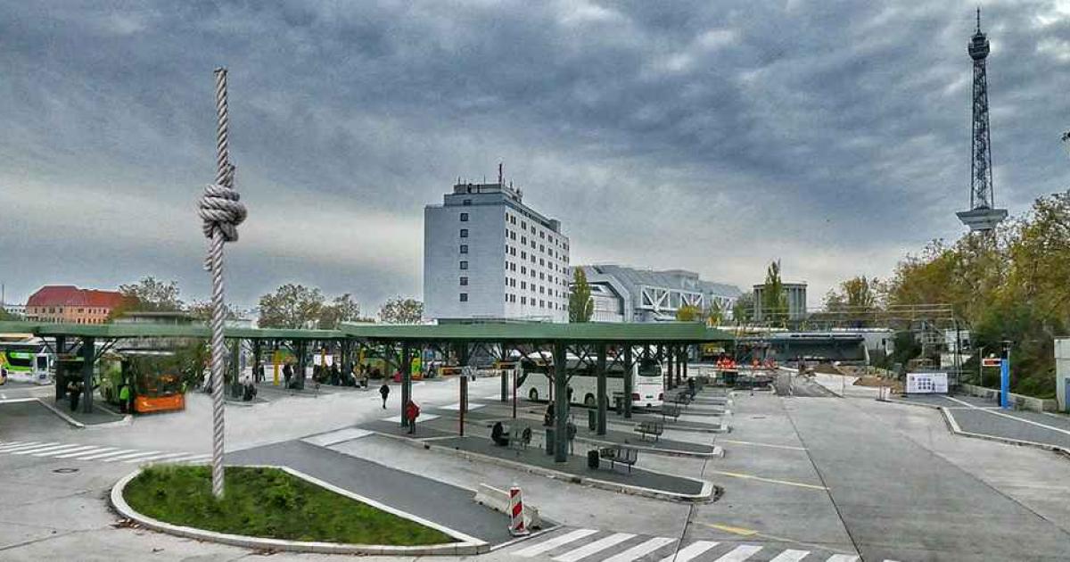 10-metre-high knot sculpture will adorn Berlin’s Central Bus Station ...